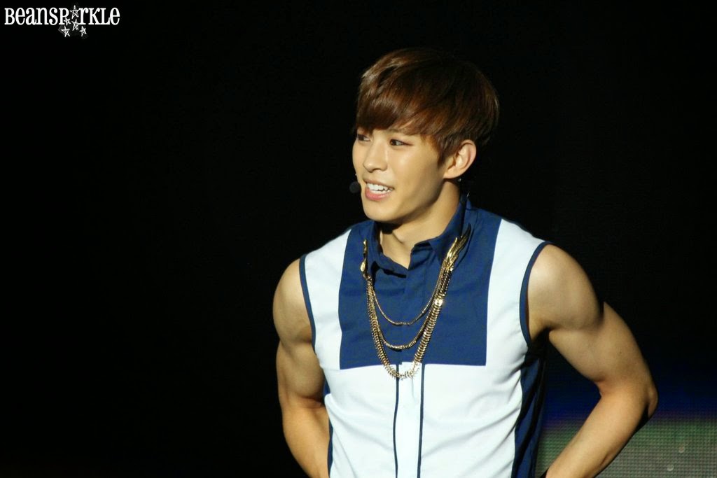 요즘 운동 빡세게 하는 듯한 빅스 홍빈 팔뚝 - 인스티즈(instiz) 이슈 카테고리