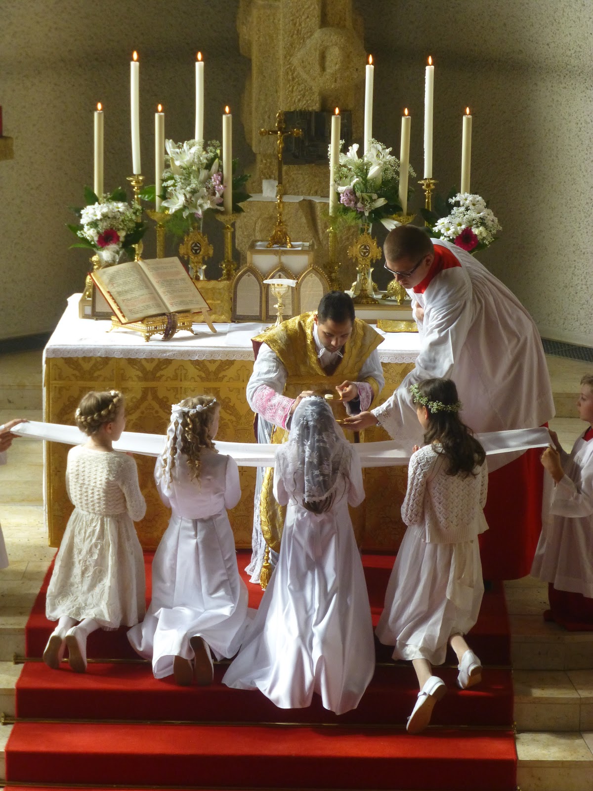 New Liturgical Movement: Why We Should Retain or Reintroduce the ...