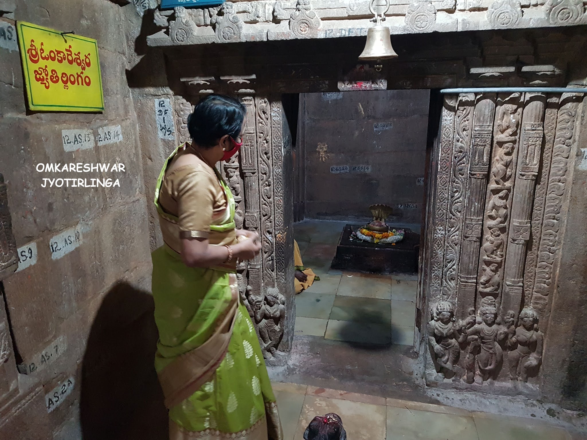 Raghu's column!: Sri Lalitha Someshwara Swamy Temple, Somasila.