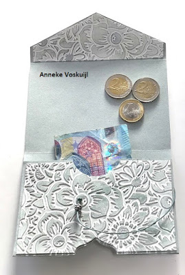 ANNEKESCARDART: Zakje met een geld envelopje