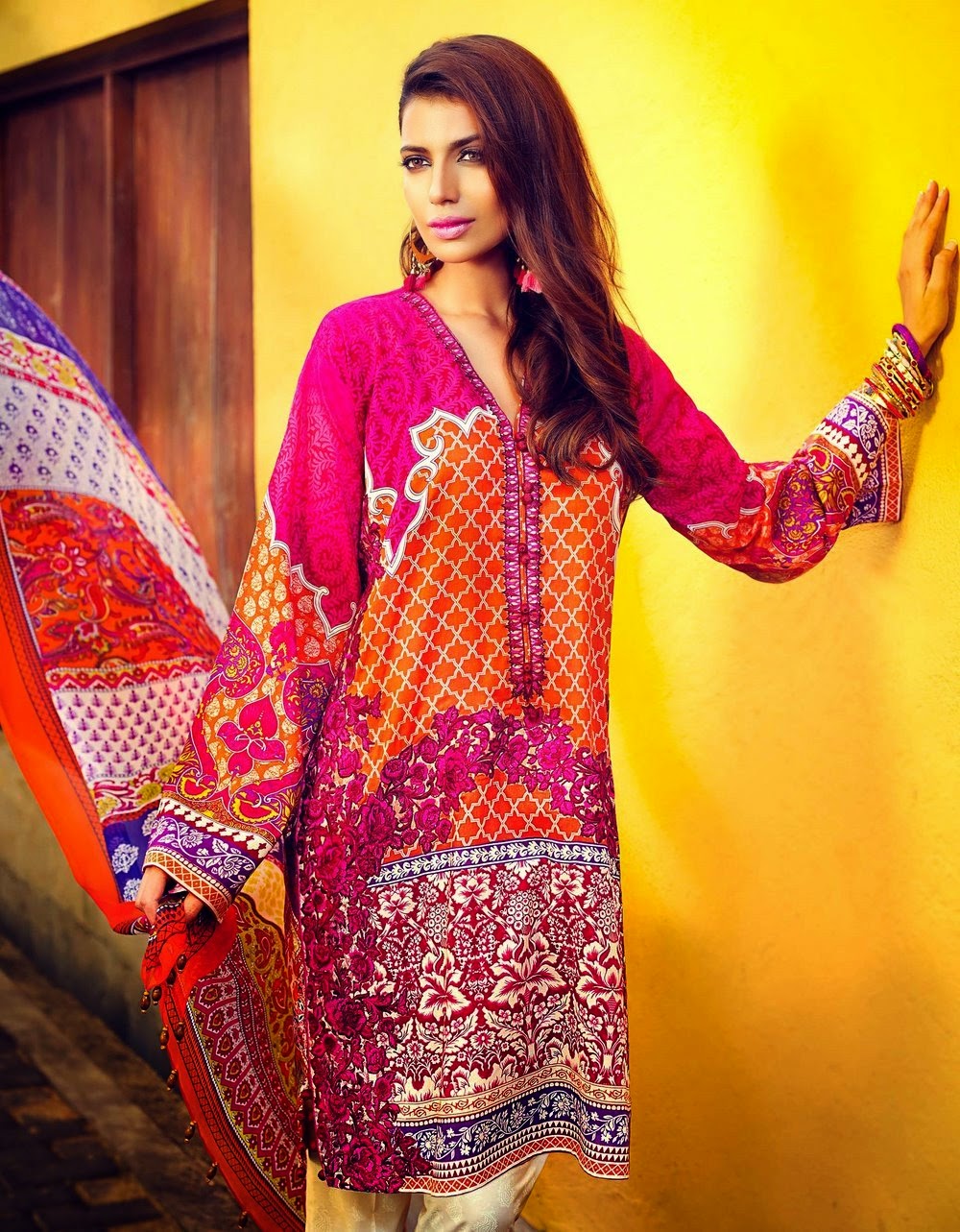 Long frocks | Pakistani Dresses | Mehndi Designs