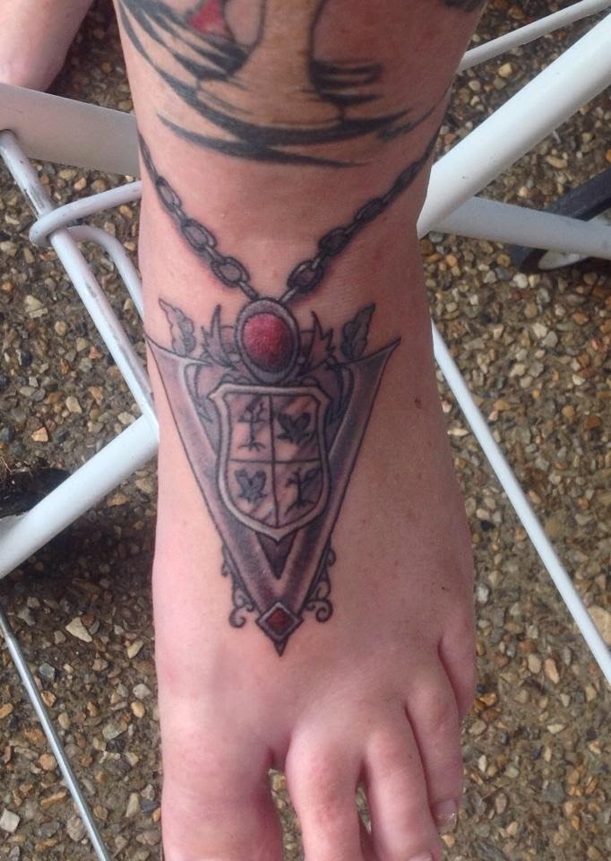 Twilight Saga Inspired Tattoos: VOLTURI CREST