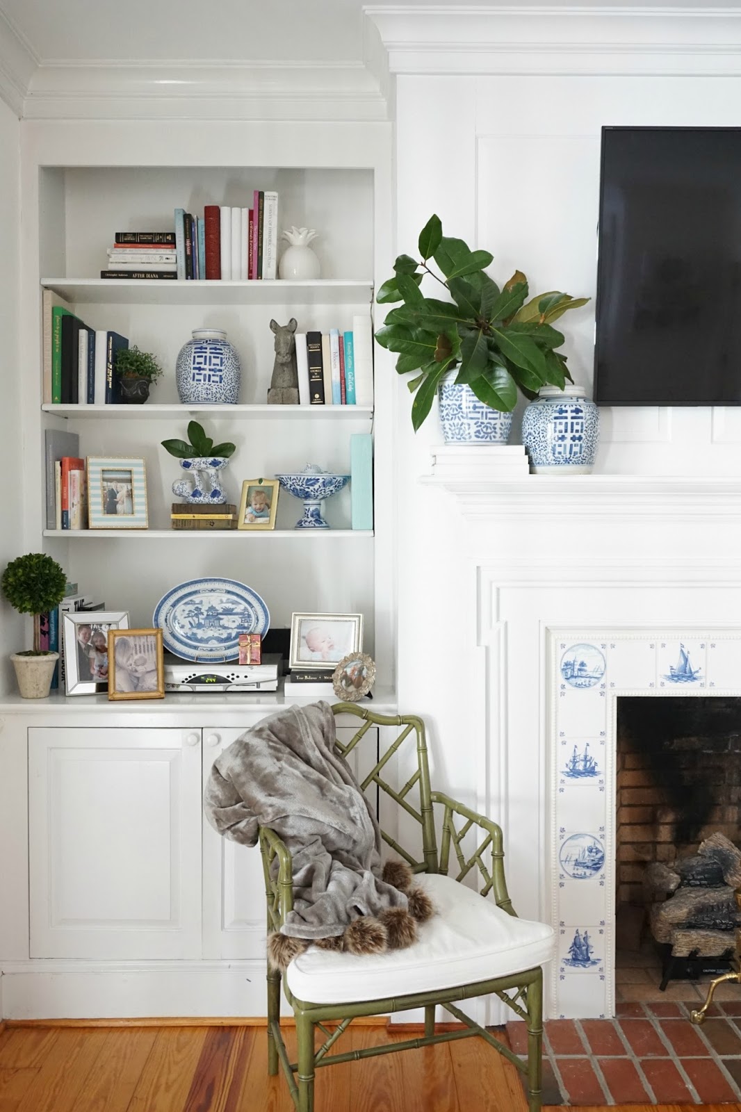 THIS WEEK'S PROJECT- PATTERNED BOOKCASE BACKS | Dimples and Tangles