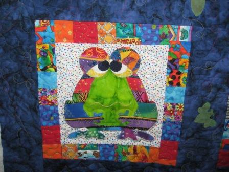 Cathy Tomm Quilts: Frog Quilt