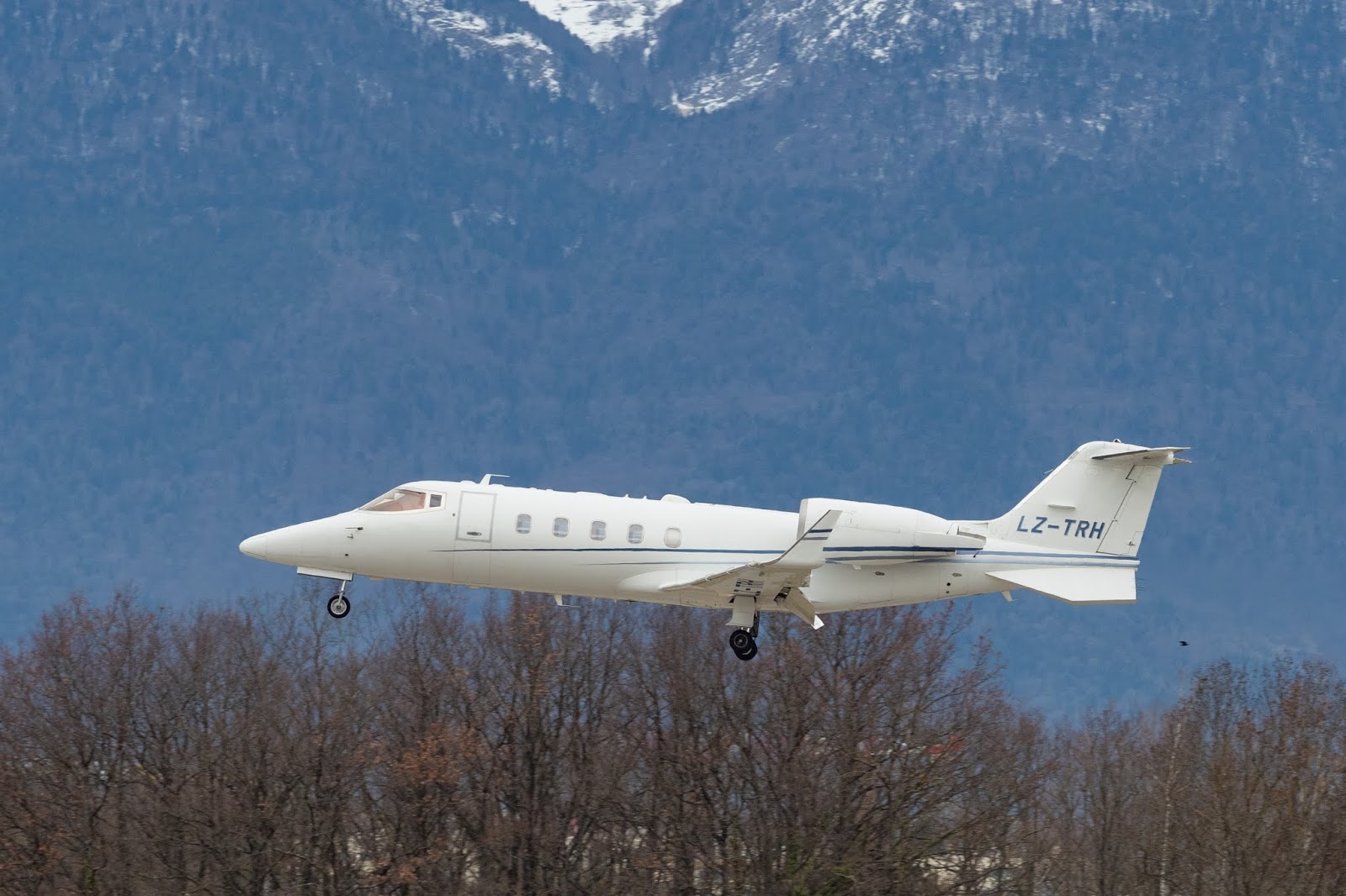 FLUGZEUGE Privatjets etc: LZ-TRH Learjet Learjet LJ60 c/n 60-3999 > VLB