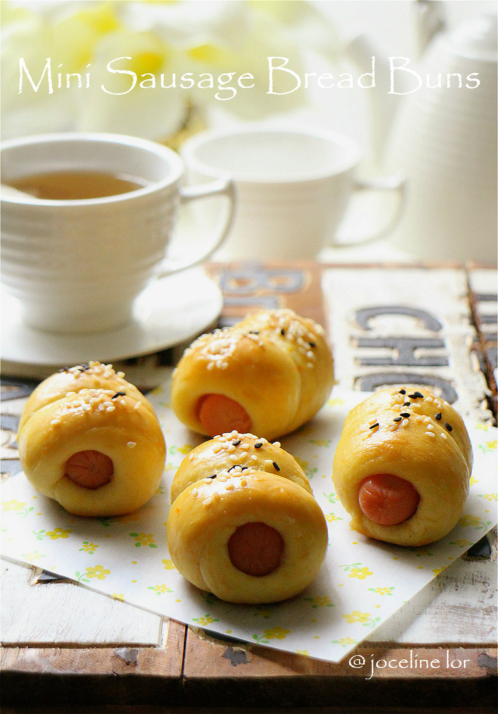 Butter . Flour & Me 爱的心灵之约: 迷你素香肠面包（Mini Sausage Bread Rolls）