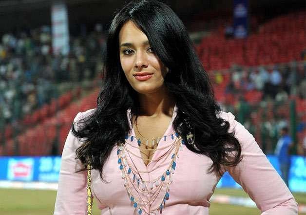 Mayanti Langer Wiki, Biography, Dob, Age, Height, Weight, Affairs and More