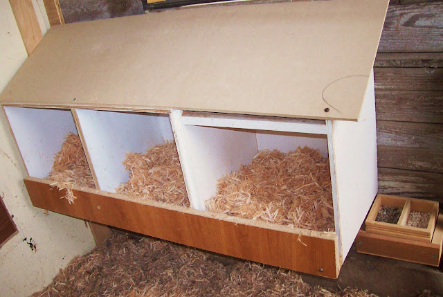 Best of the Bulletin Board: Triple Nest Boxes