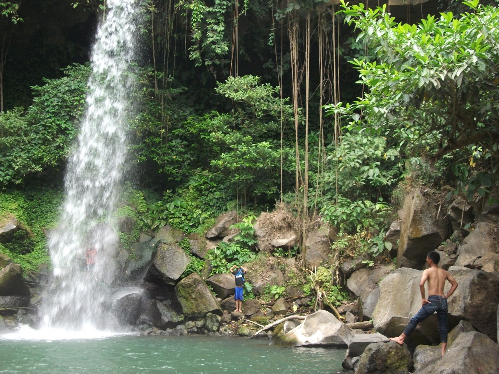 Andelet: Air Terjun Way Lalaan