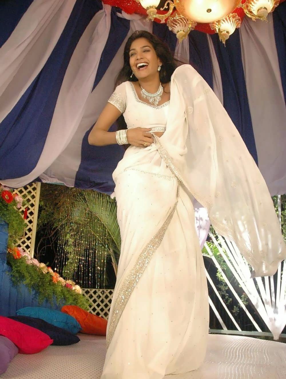 Actresss Ramya Latest Hot Navel Show Stills - Cine Gallery