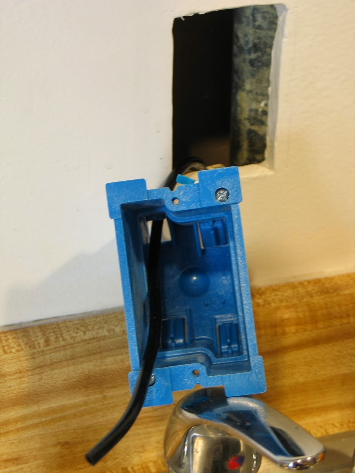 Runhigh tips 4 All: How to install "Air wall switch" for "Garbage ...