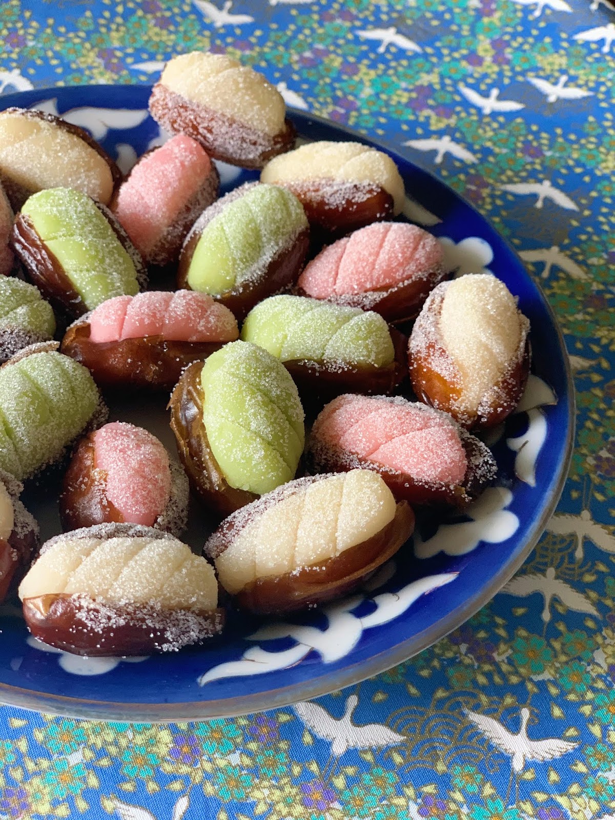 Les Casseroles de Nawal: Dattes fourrées à la pâte d'Amande