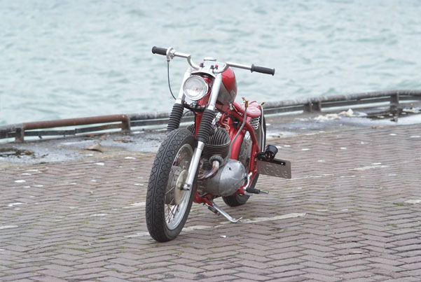 STRANGER BLOG: JAWA 250 TRACKER