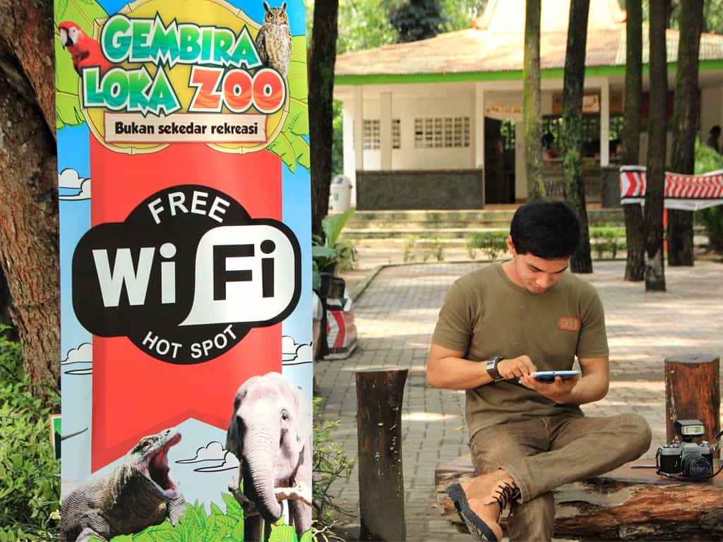 Harga Tiket Masuk Gembira Loka Zoo 2022. Lokasi, Wahana & Jadwal Pertunjukkan - Jejak Kenzie