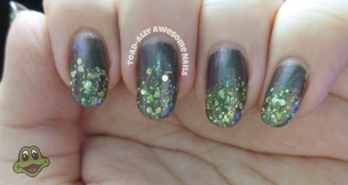 Toad-ally Awesome Nails: Color Shifts and Glitter.