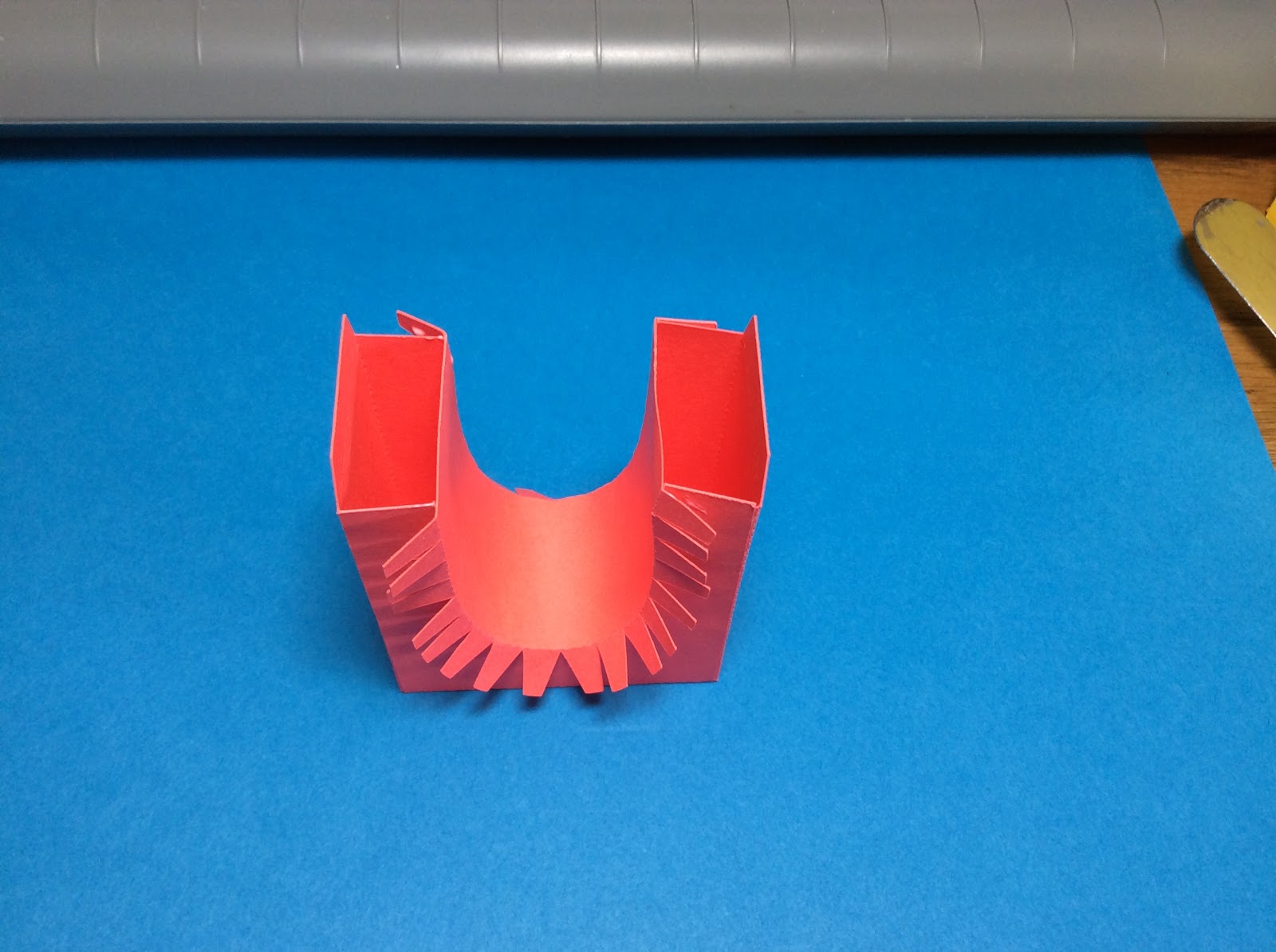 Papercrafts and other fun things: Square Gear Box