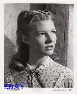 Slice of Cheesecake: Mary Castle, pictorial