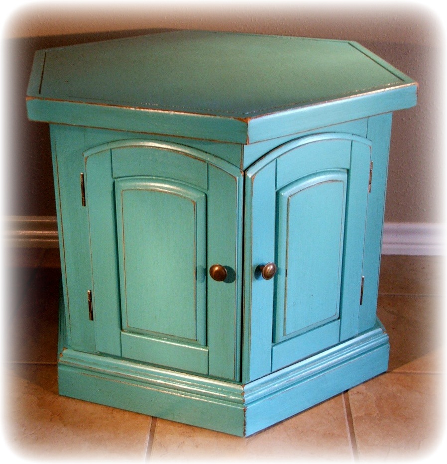 The Painted Key: The Tale of a Hexagon Cabinet
