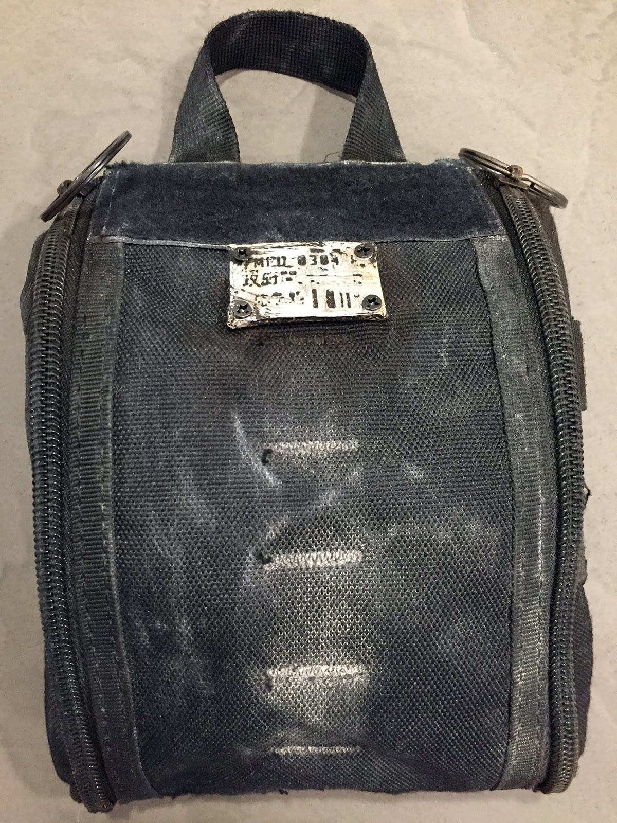 Blade Runner: 2049 Sapper's Medical Kit, Vintage Eye Glasses, Scalpel ...