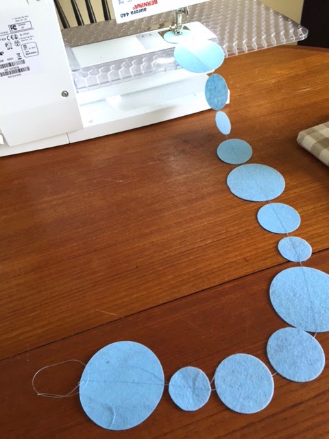 Sew Many Ways...: How to Make a Circle Garland...for any Party or Occasion