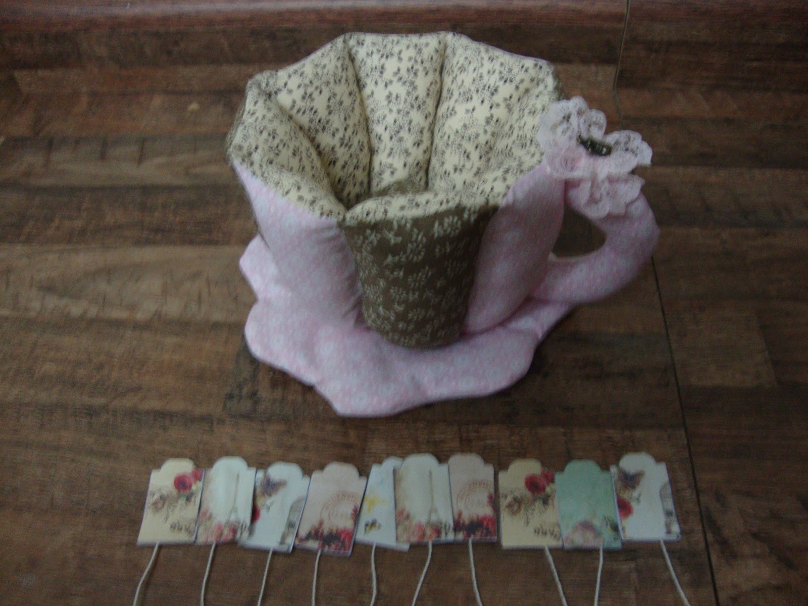 ...A Fada Arteira...: Xícaras de Patchwork!!!