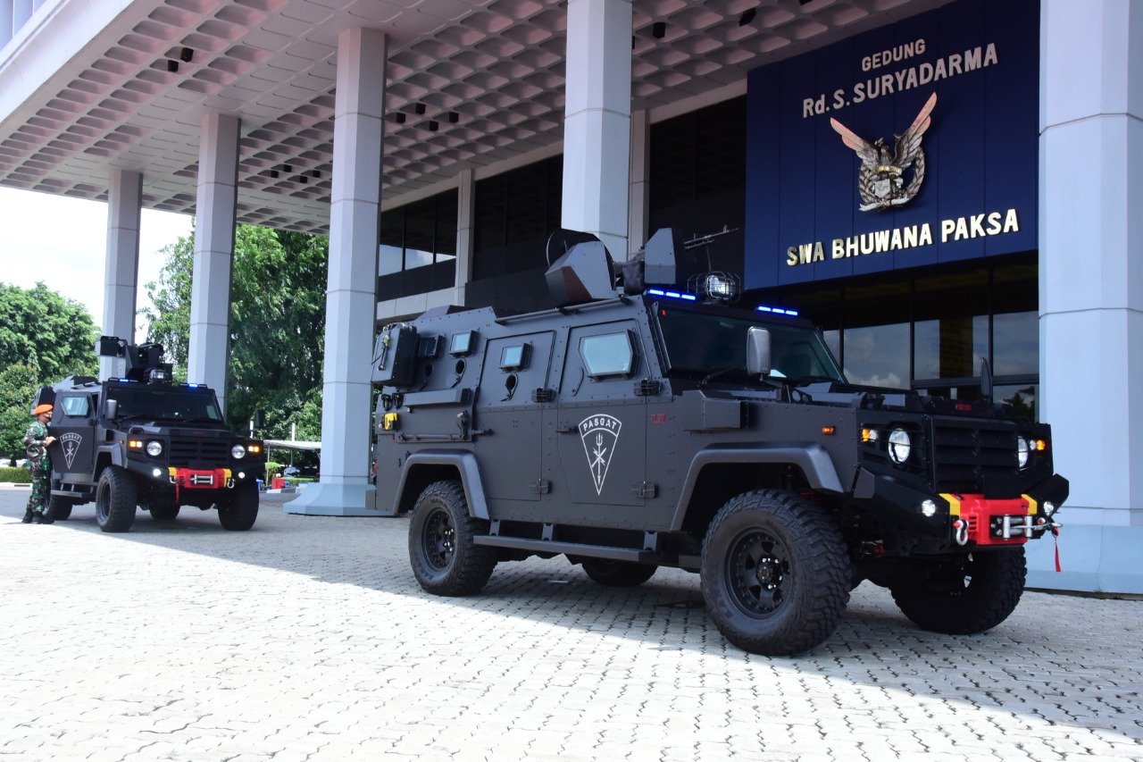 DEFENSE STUDIES: KASAU Periksa Rantis ILSV J-Force Korpaskhas