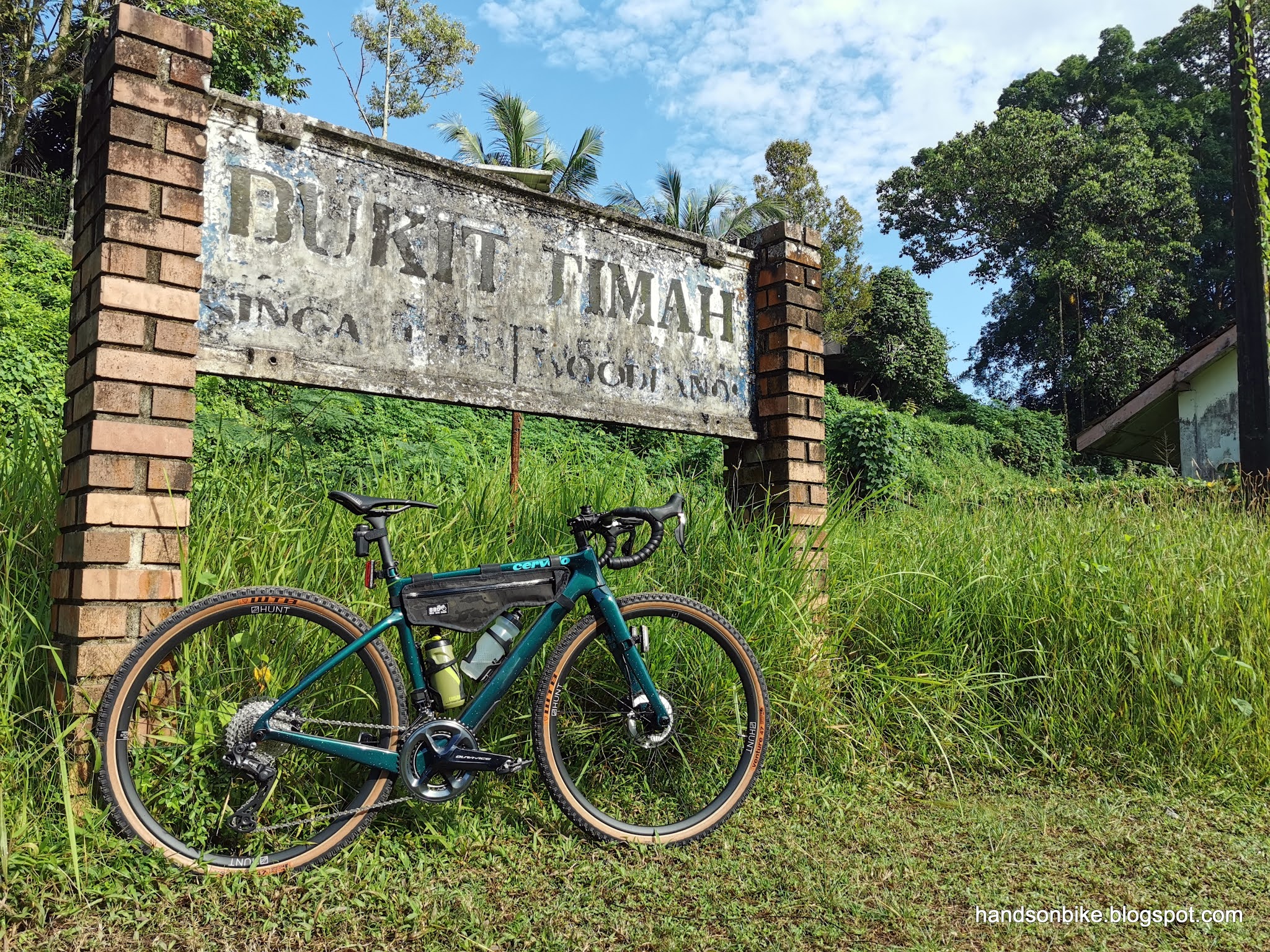 Hands On Bike: Green Corridor Cycling Guide - August 2020