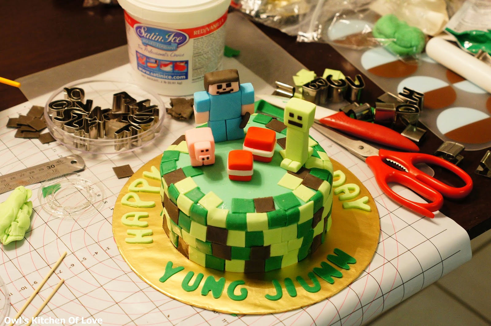 ஜ۩۞۩ஜ Vanessa の 温馨厨房 ஜ۩۞۩ஜ : Minecraft Fondant Cake