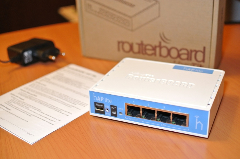 Apa itu MikroTik RouterBoard dan Fungsinya - Downtrik