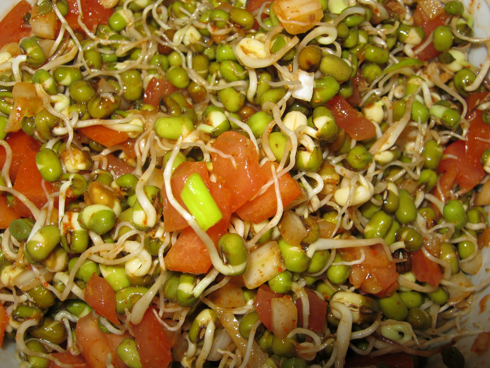 Sri's kitchen: Sprouted moong beans salad / mokka pesalu or molaka ...