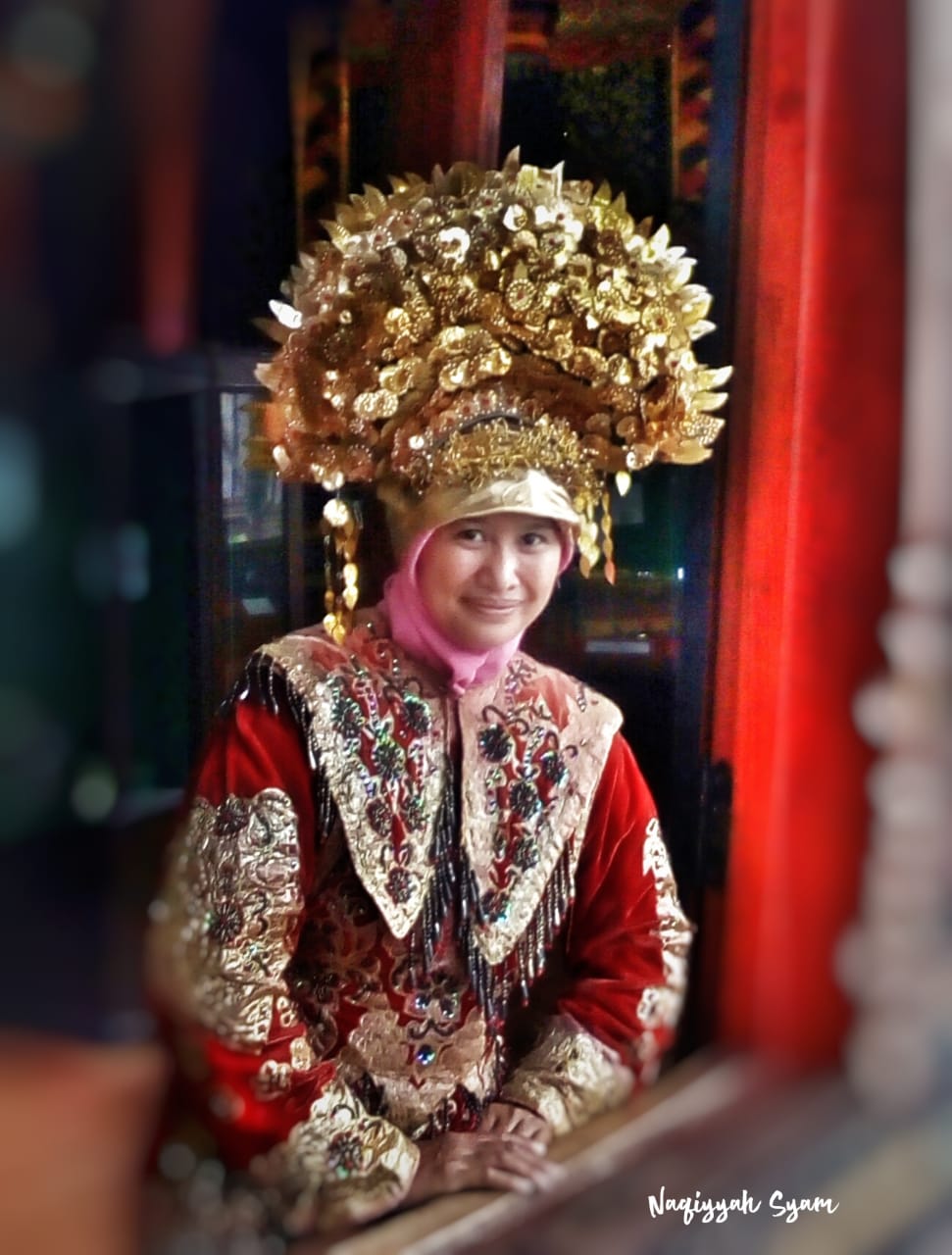 Sehari Menjadi Putri Minang di Istana Pagaruyung - Naqiyyah Syam