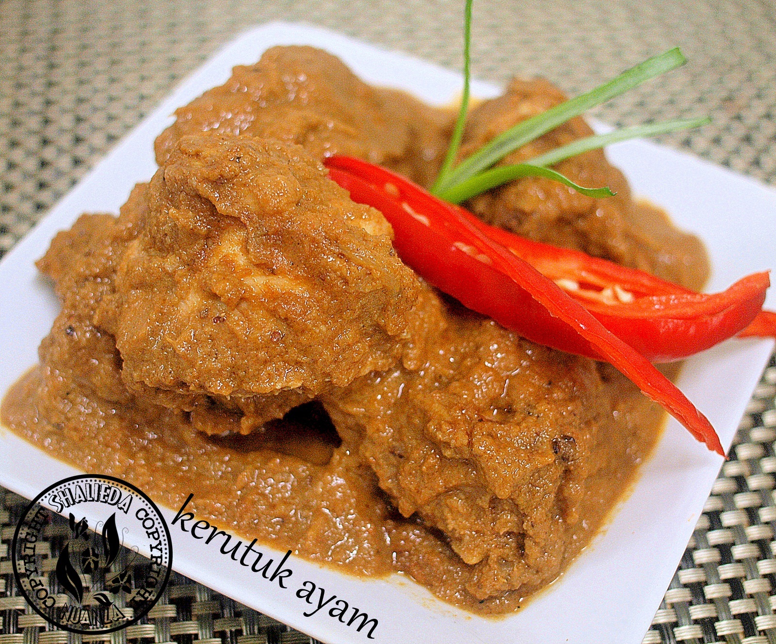 Pesona Cinta Cida de'Nuanza: kerutuk ayam