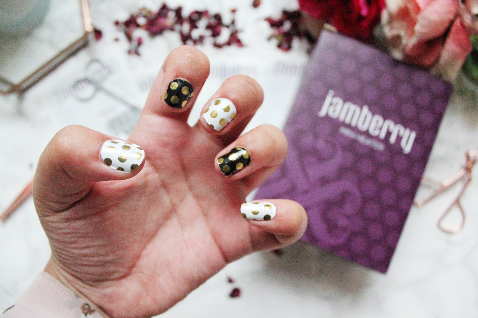 FASHION-TRAIN: Beauty: Nail Wraps from Jamberry