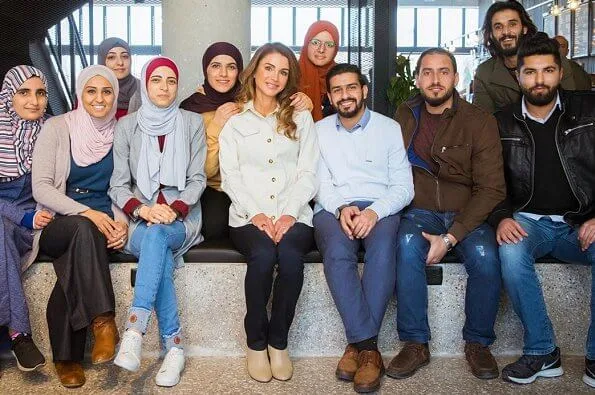 Queen Rania met with a group of young people from Al Tafileh
