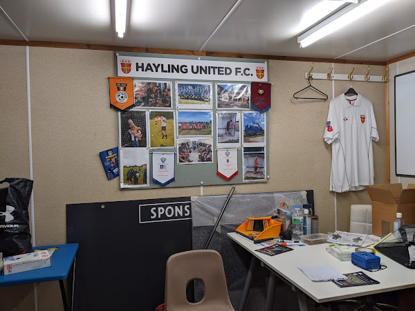 The Wycombe Wanderer: Hayling United - Hayling College