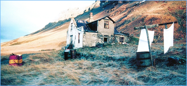 SÍÐASTI BÆRINN (RÚNAR RÚNARSSON, 2004)