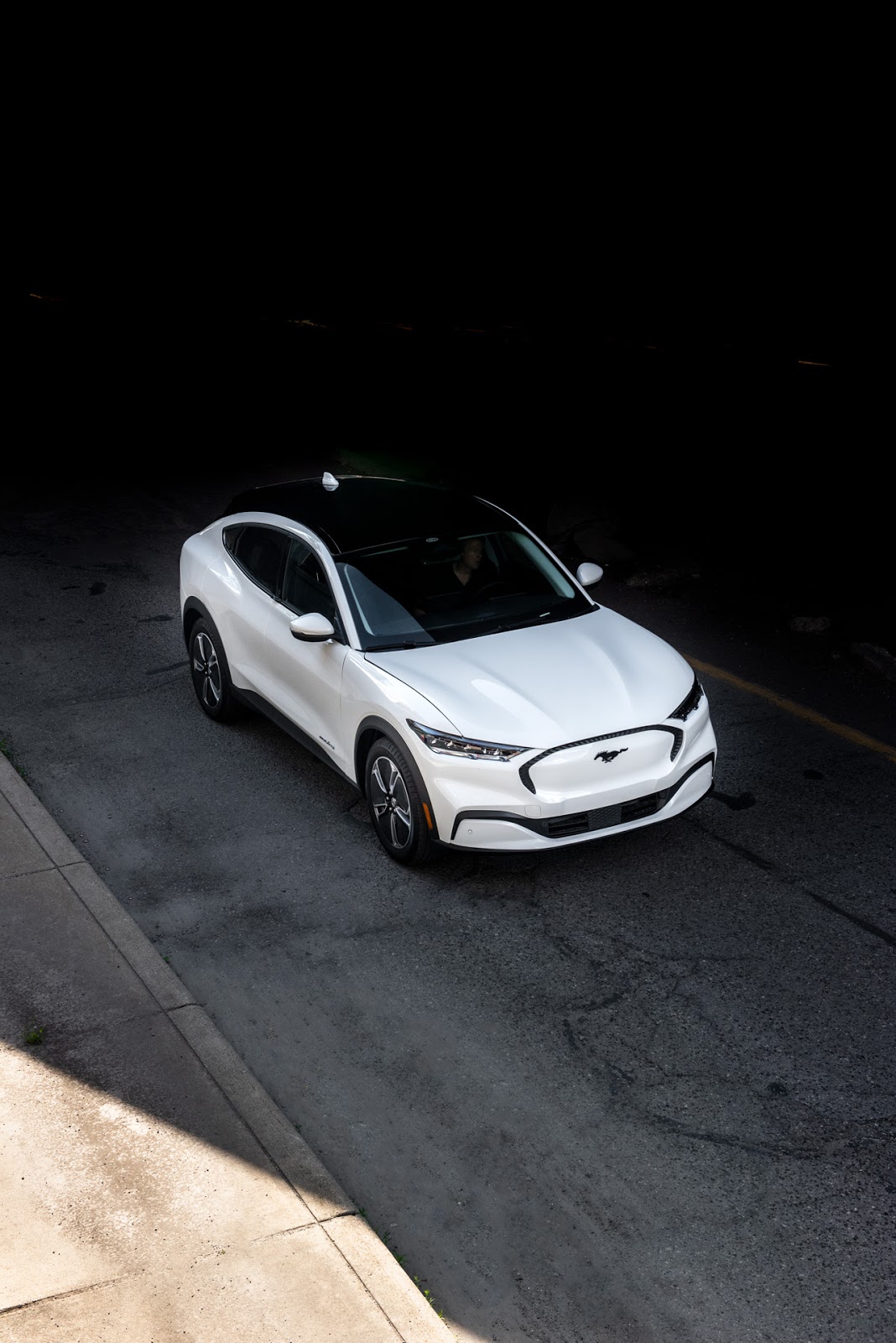 Ford Mustang Mach-E, puissances définitives + conduite semi-autonome