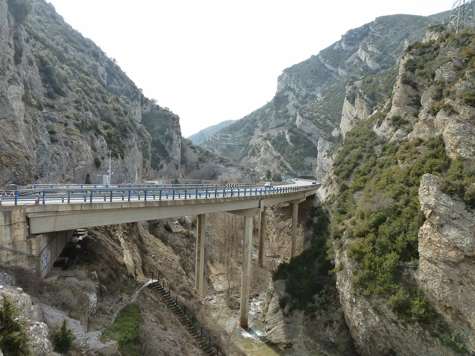Diario de un Caminante: Circular al Embalse de Arguis