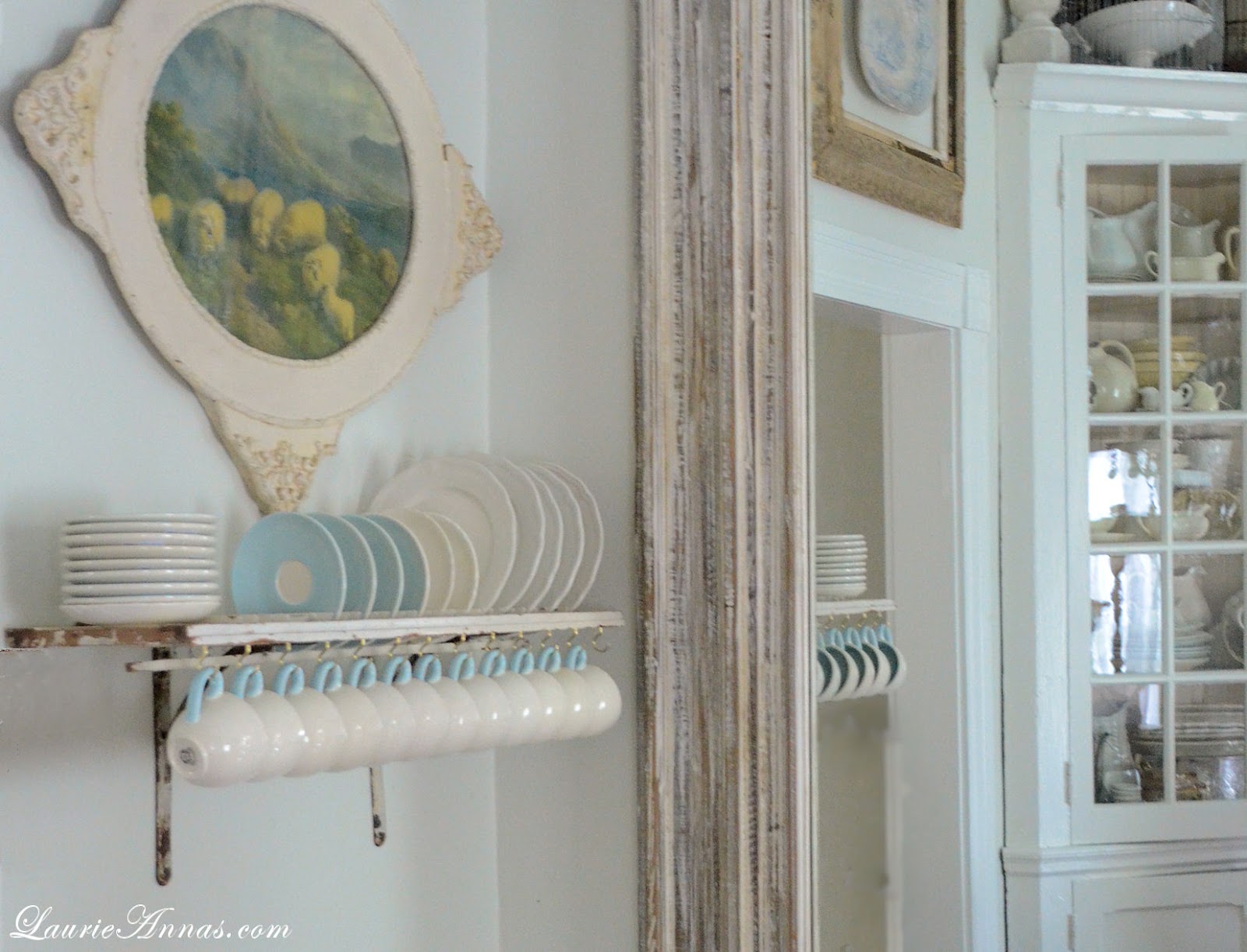 LaurieAnna's Vintage Home: DIY Shutter Plate Rack