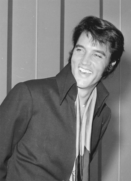 Elvis - IMAGES his wonderful smile
