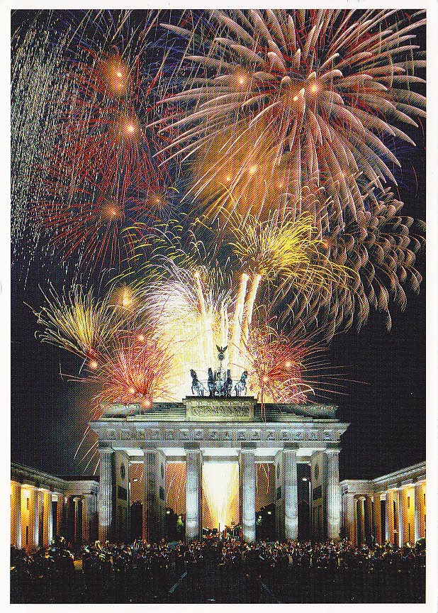 Postcard A La Carte: Germany - Fireworks at Bradenburg Gate, Berlin