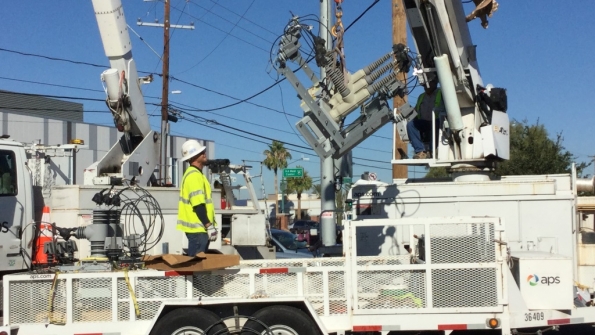 MEC&F Expert Engineers : An Arizona Public Service Co. worker was ...