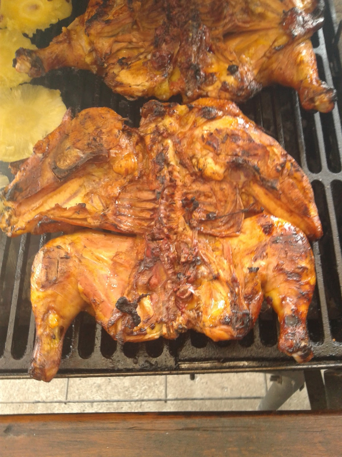 POLLO MARINADO EN MOSTAZA ASADO AL CARBÓN.