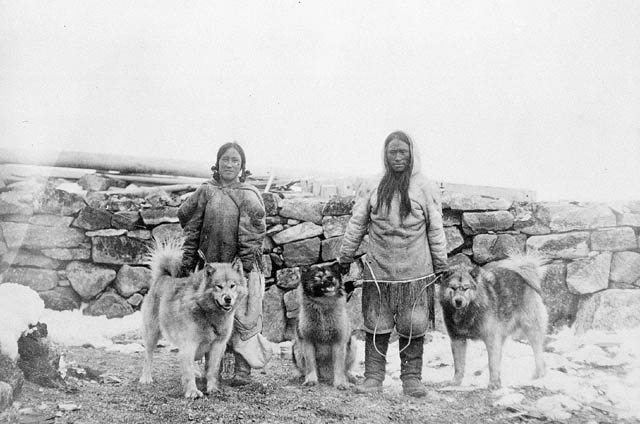 White Wolf : Rare Century-old images of the Inuit people by the country ...
