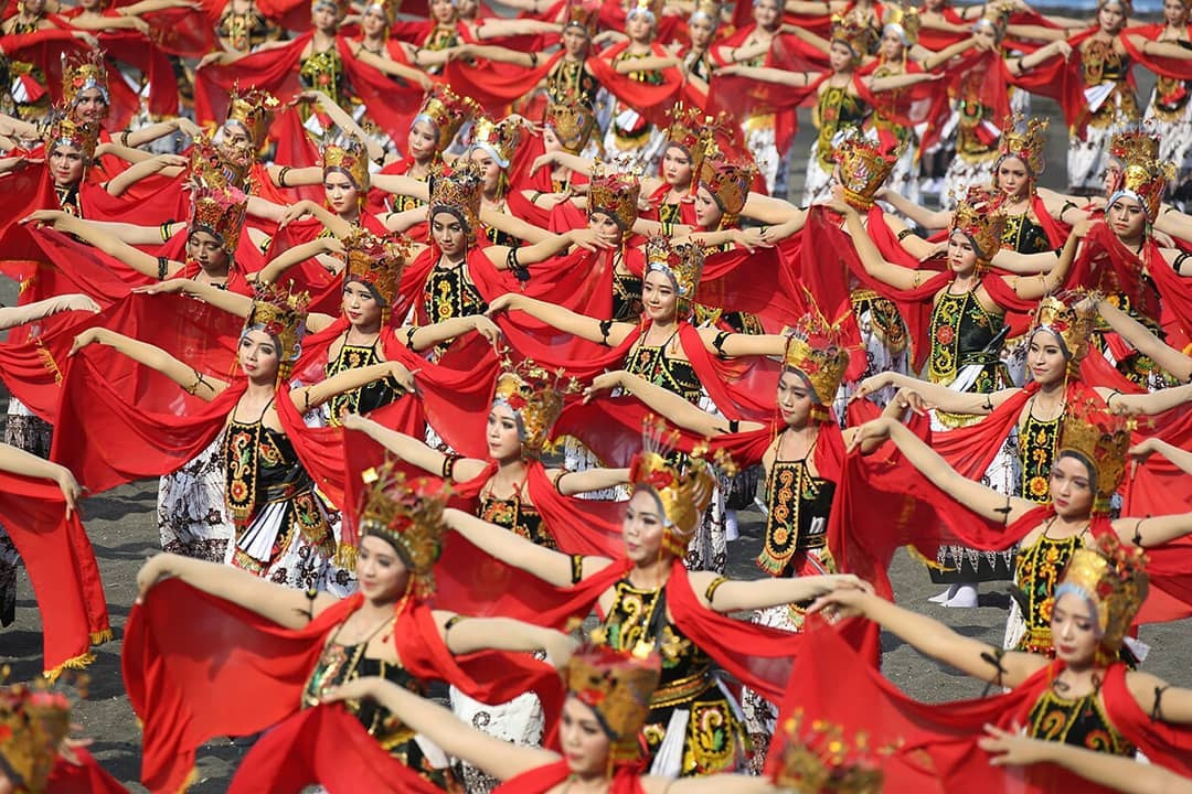 THE MAJESTIC OF GANDRUNG SEWU 2019, KEMEGAHAN PANJI-PANJI SUNANGKARA ...