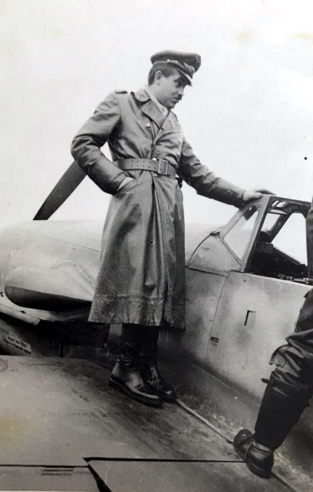Ritterkreuzträger: Adolf Galland Checking Aircraft