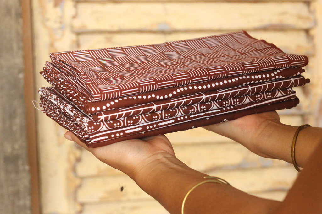 The journey to Batik / De reis naar Batik / by Sabine Bolk: Cinta Batik ...