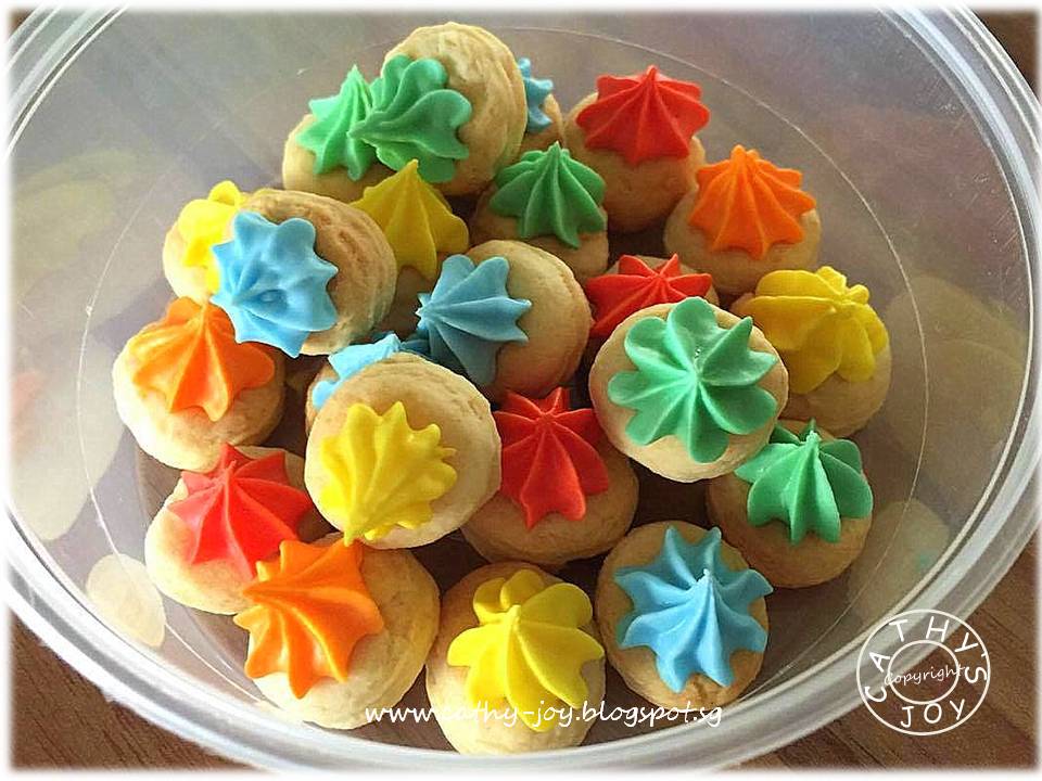 cathy's joy: Iced Gem Cookies