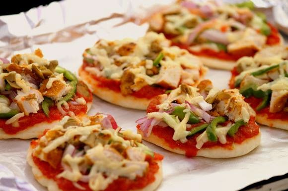 CARA MEMBUAT KUE PIZZA MINI YANG UNIK DAN LEZAT ~ Kuliner Nusantara