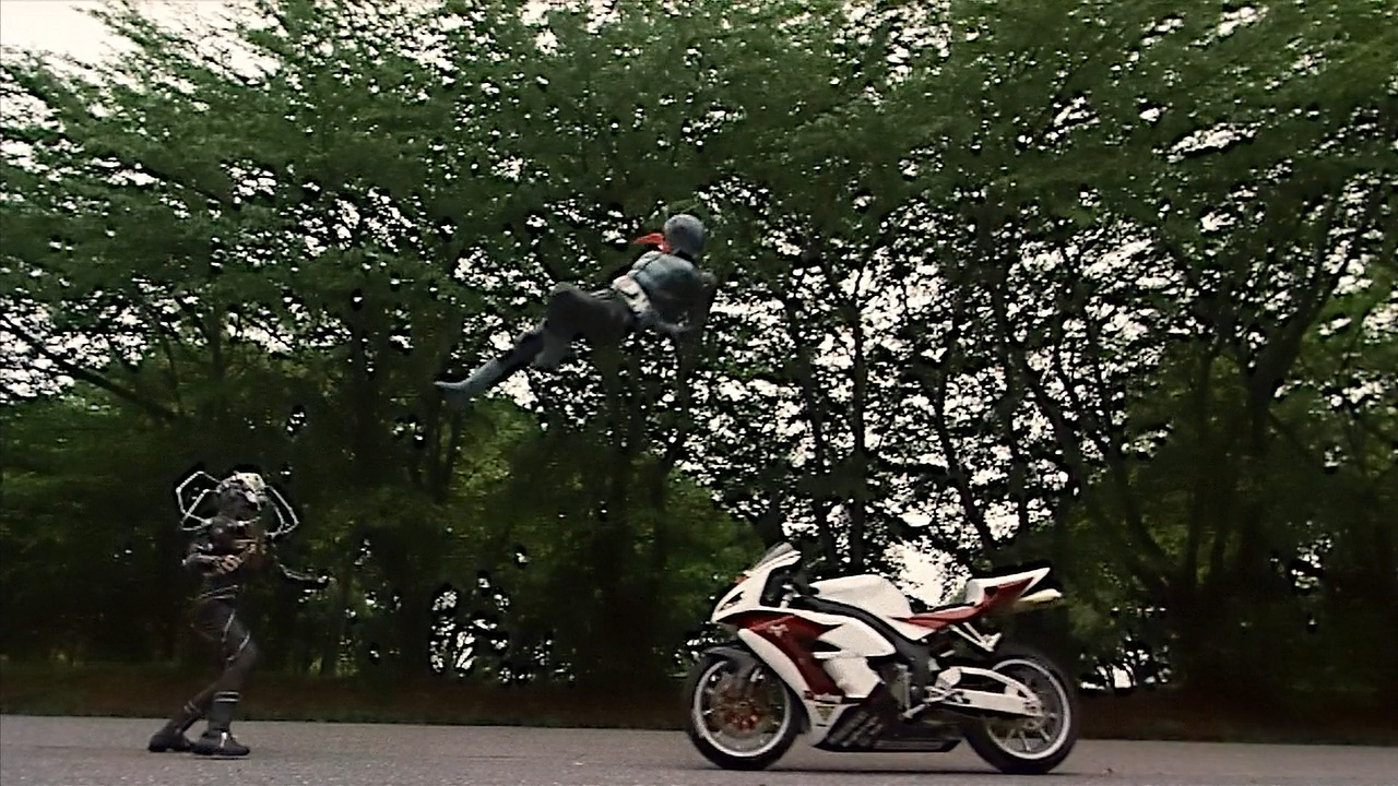 My Shiny Toy Robots: Movie REVIEW: Kamen Rider: The First